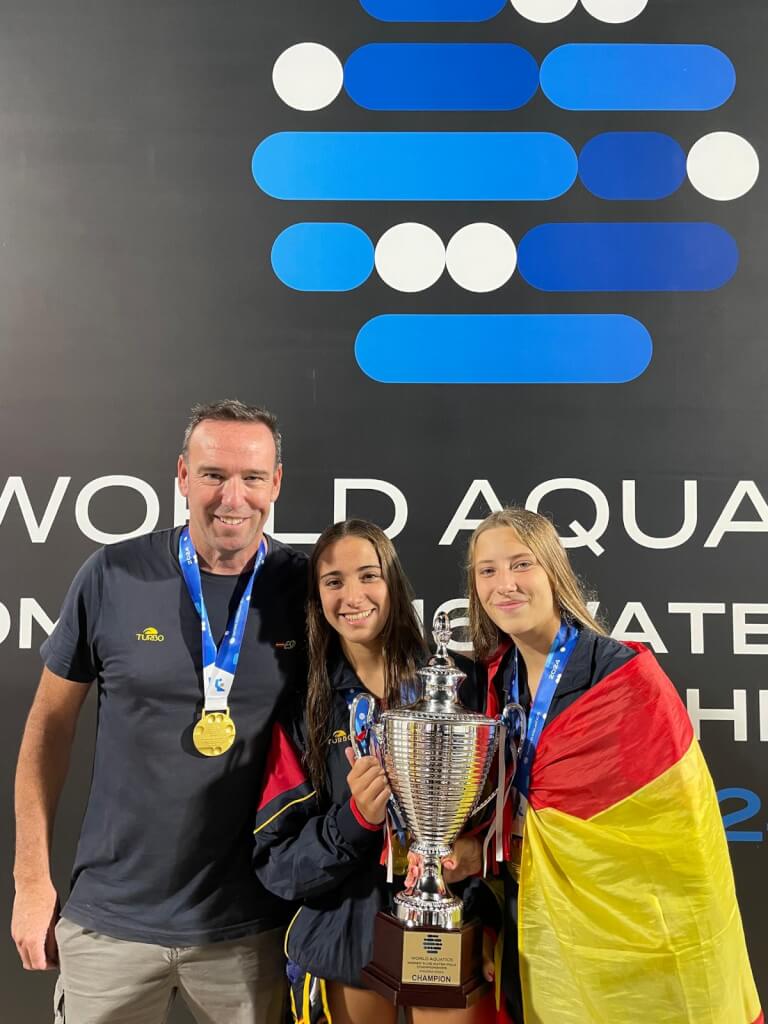 CARMEN DÍAZ Y MARINA LÓPEZ, CAMPEONAS DEL MUNDO CADETE CON ESPAÑA Vivir ...